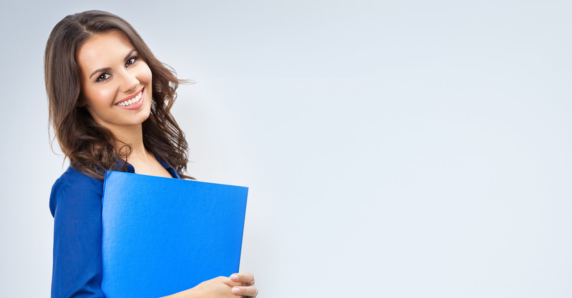 4 Items To Include in Your Presentation Folder | Zapco Paper